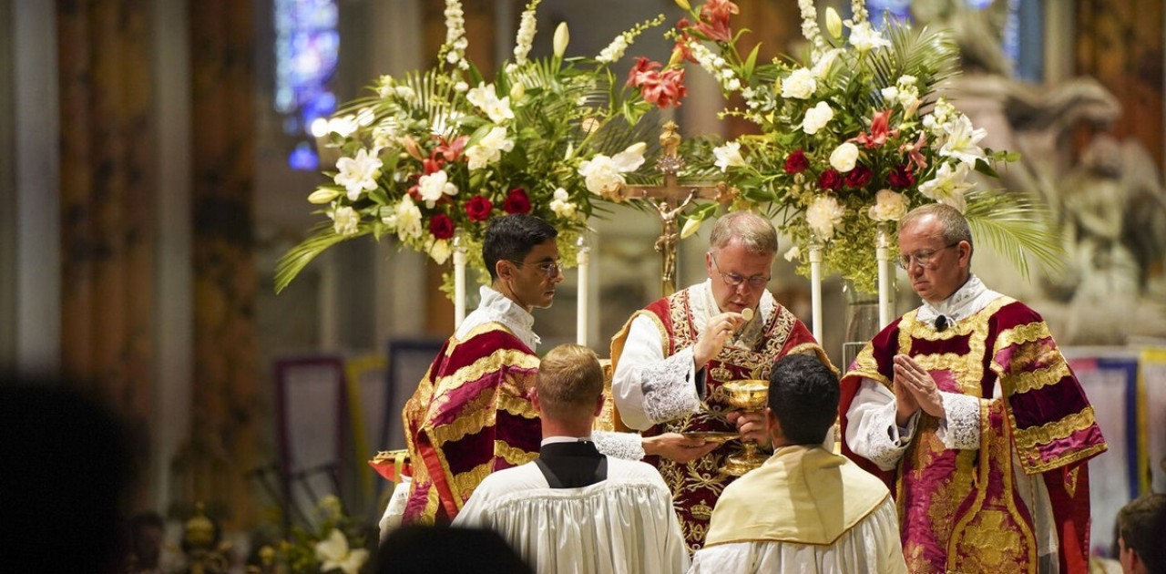 Vatican : le pape François resserre l'étau sur les traditionalistes | RCF