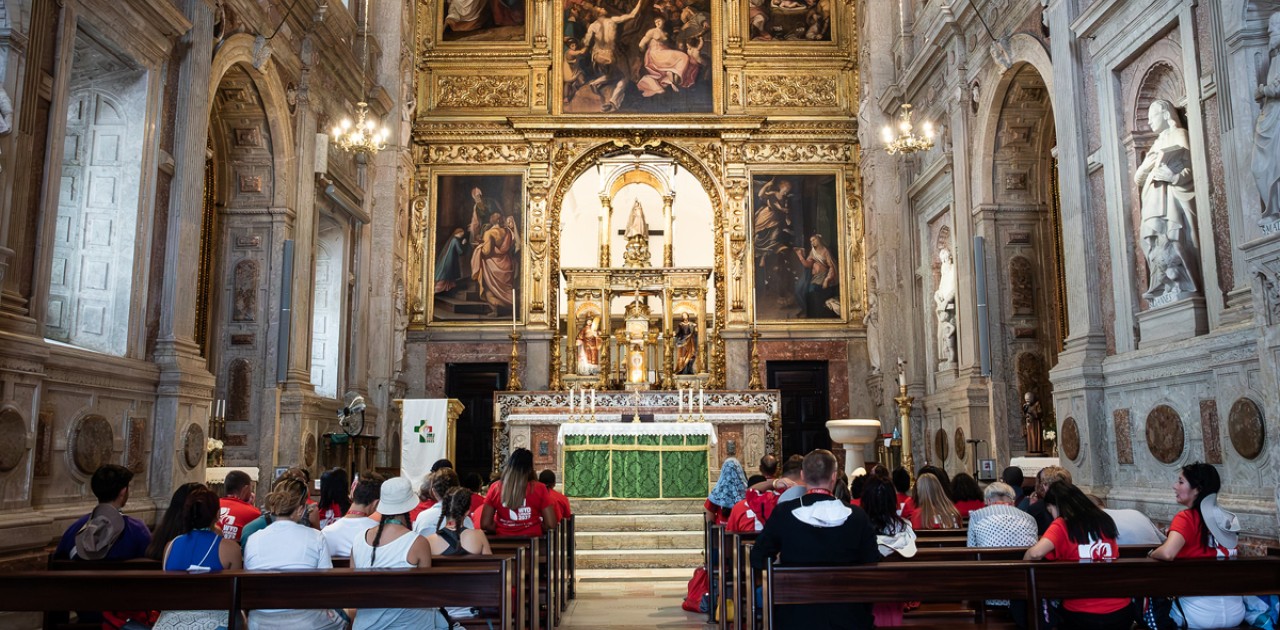 Le pape François a célébré une messe pour Christine, morte pendant les ...