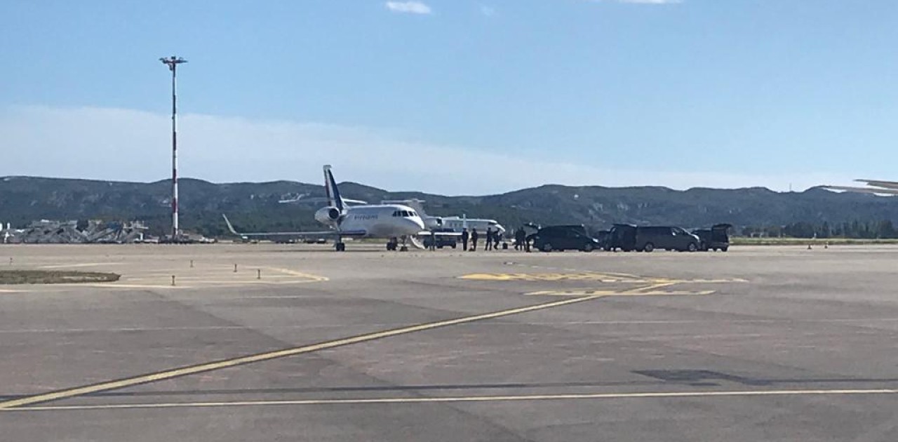L'avion du pape François vient de se poser à Marseille | RCF